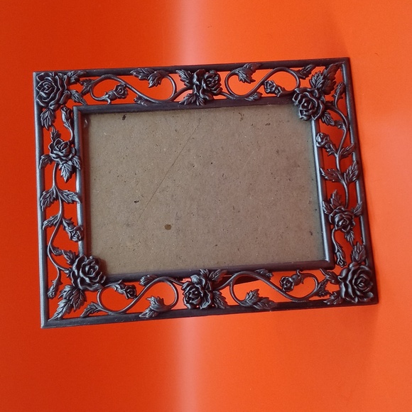 Accents | Vintage Small Metal Floral Picture Photo Frame With Roses And ...